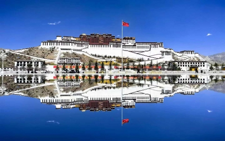 Discover Lhasa – Sacred High-Altitude Capital of Tibet